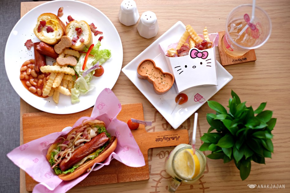 HELLO KITTY CAFE – PIK, Jakarta | ANAKJAJAN.COM