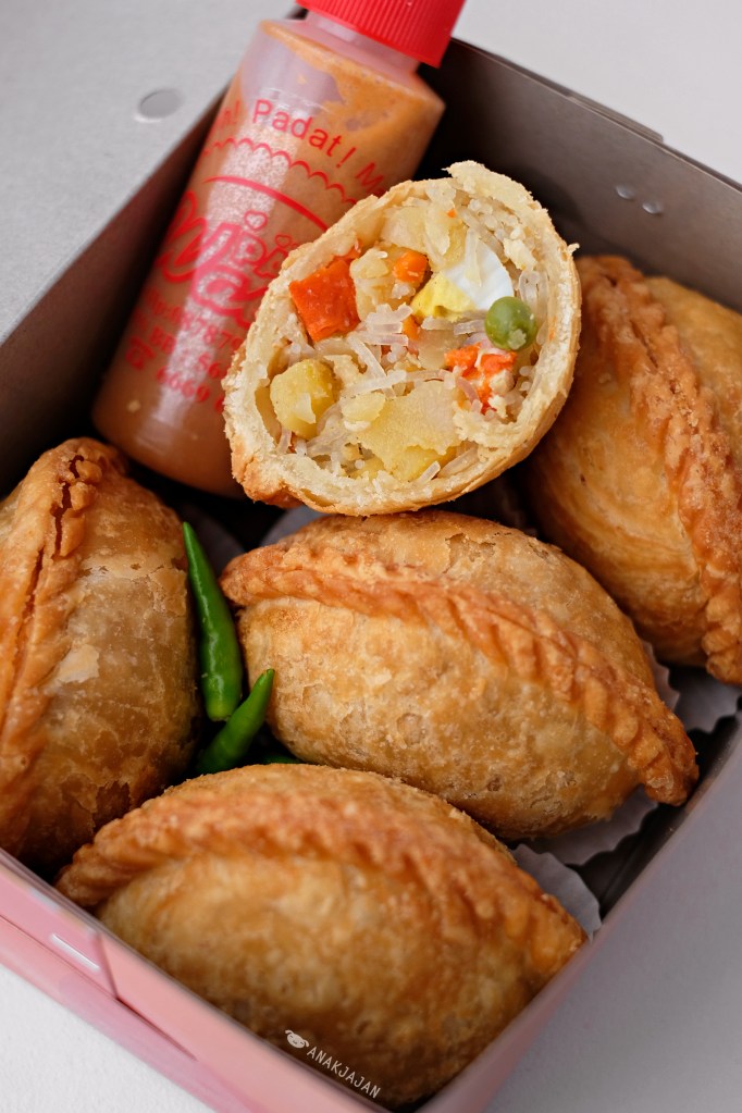 RECOMMENDED PASTEL IN JAKARTA: Strawberry Ufo, Ma’cik, Pastellia, etc ...