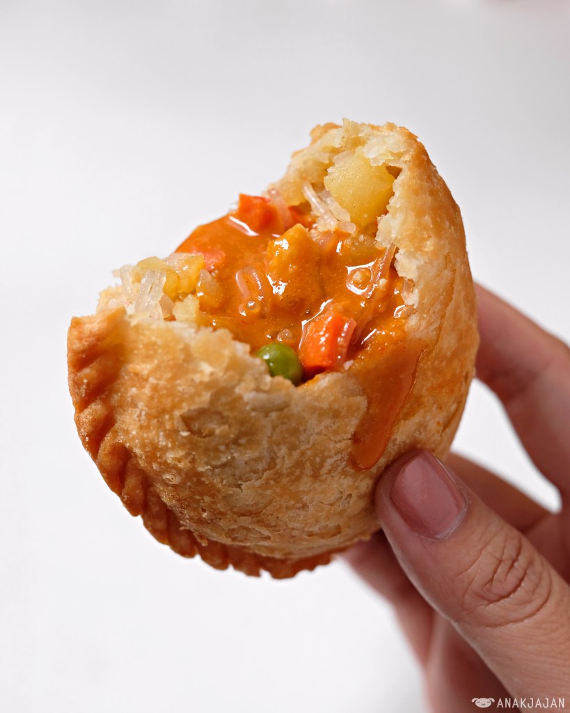 RECOMMENDED PASTEL IN JAKARTA: Strawberry Ufo, Ma’cik, Pastellia, etc ...