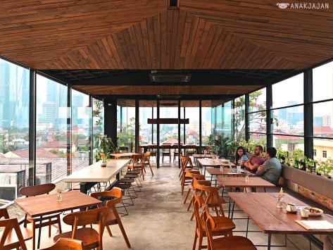 EGG HOTEL – KUNINGAN, Jakarta | ANAKJAJAN.COM